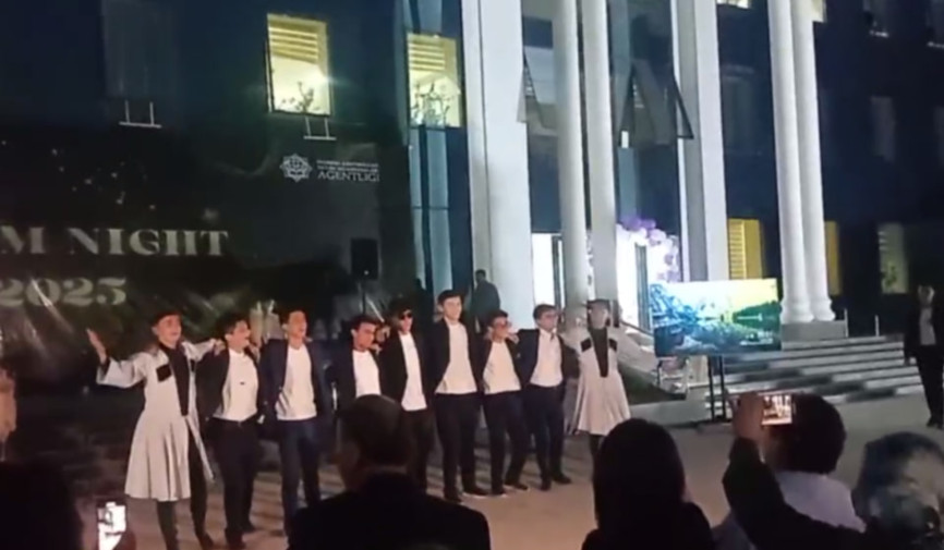 “Bitiruv oqshomi” ixtisoslashgan maktablarda oʻtkazildi